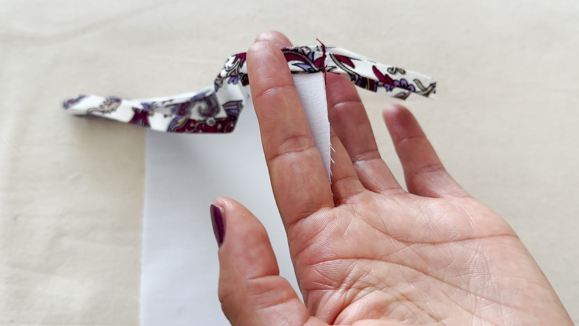 LE BIAIS: Comment coudre et finir du biais?